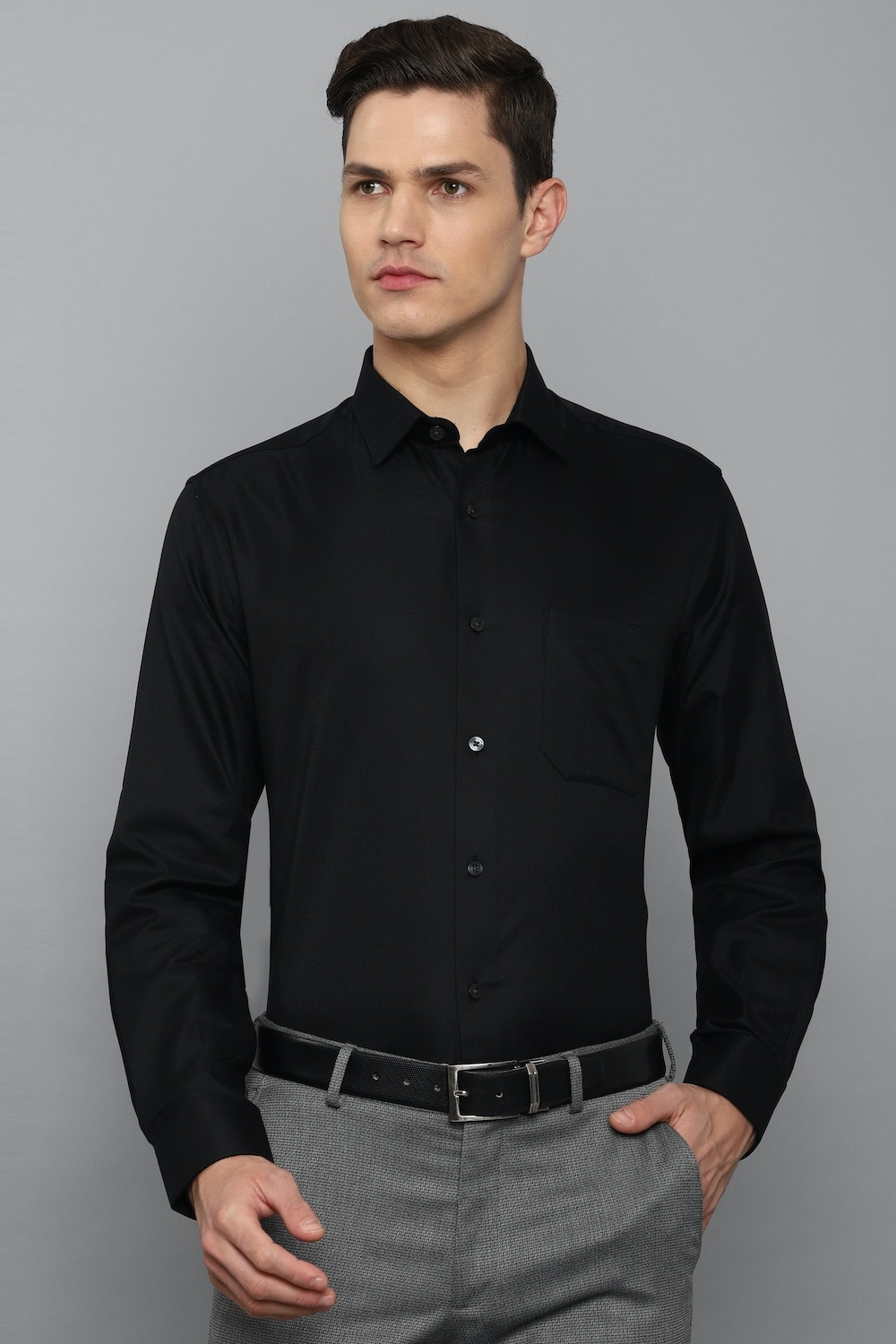 black shirt men