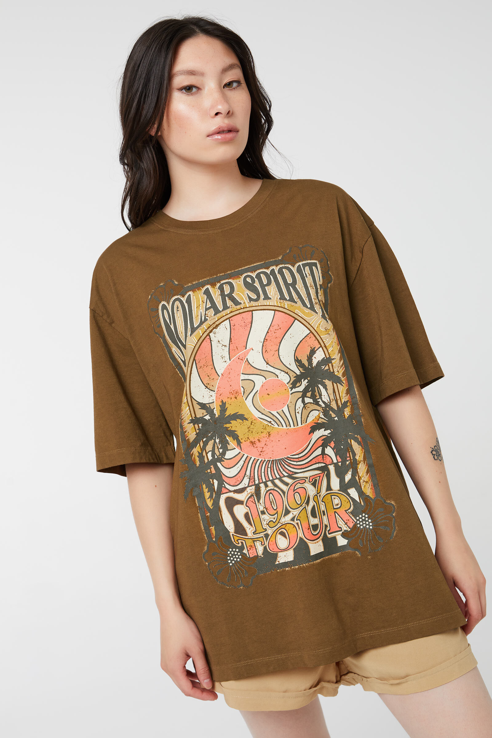 oversized graphic tee